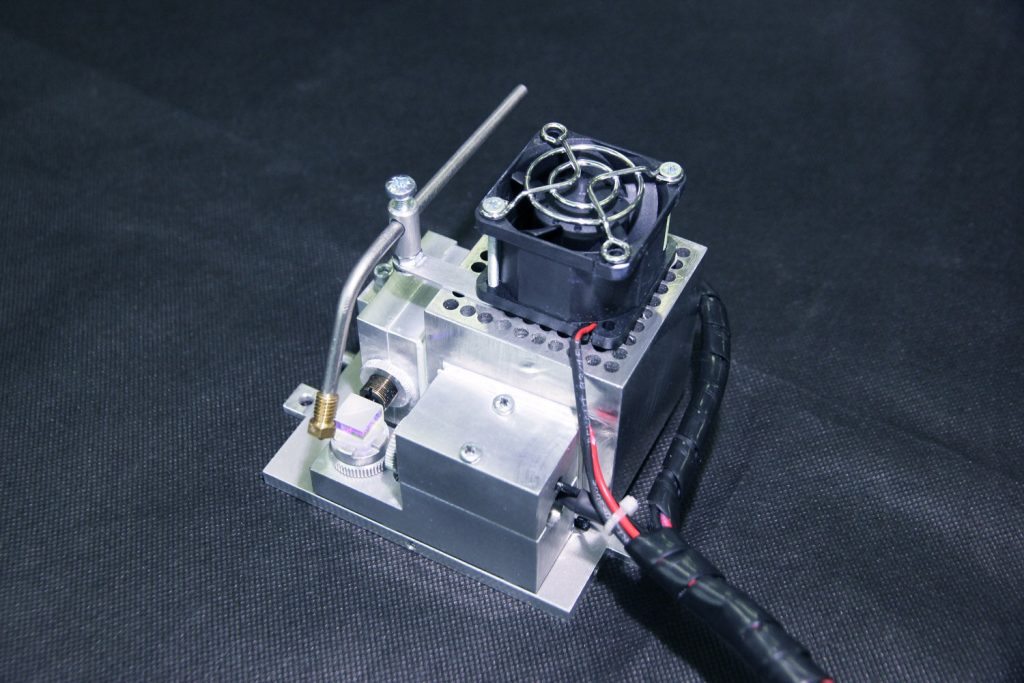 The Endurance 15 (15000 mW) watt "Duos" laser beam head. Version 1.0 ...